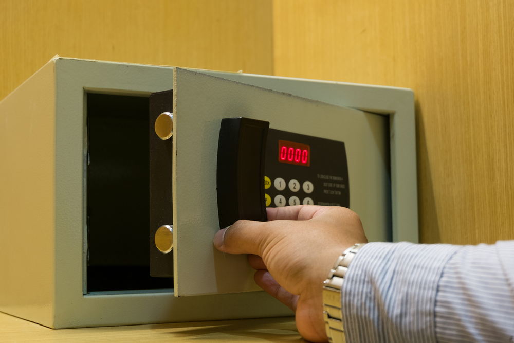 Why Should You Choose Electronic Safe Lockers For Your Workspace ...